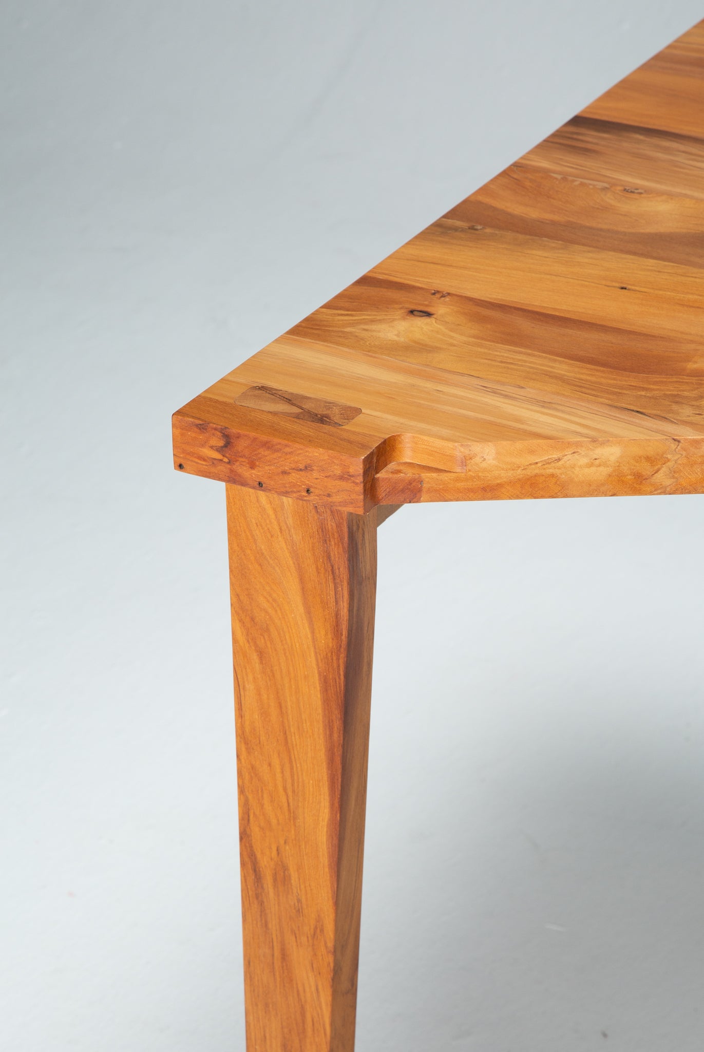 Adjoin Table – Atelier Jones Design